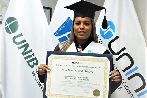 UNIB celebra el esfuerzo de los profesionales becados en una entrega de ...