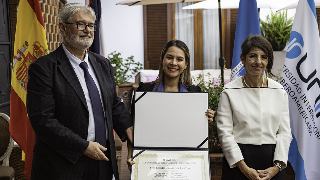 UNIB organiza una entrega de títulos a sus estudiantes becados en Costa ...
