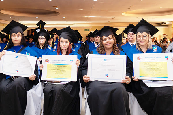 UNIB holds a graduation ceremony | Universidad Internacional Iberoamericana